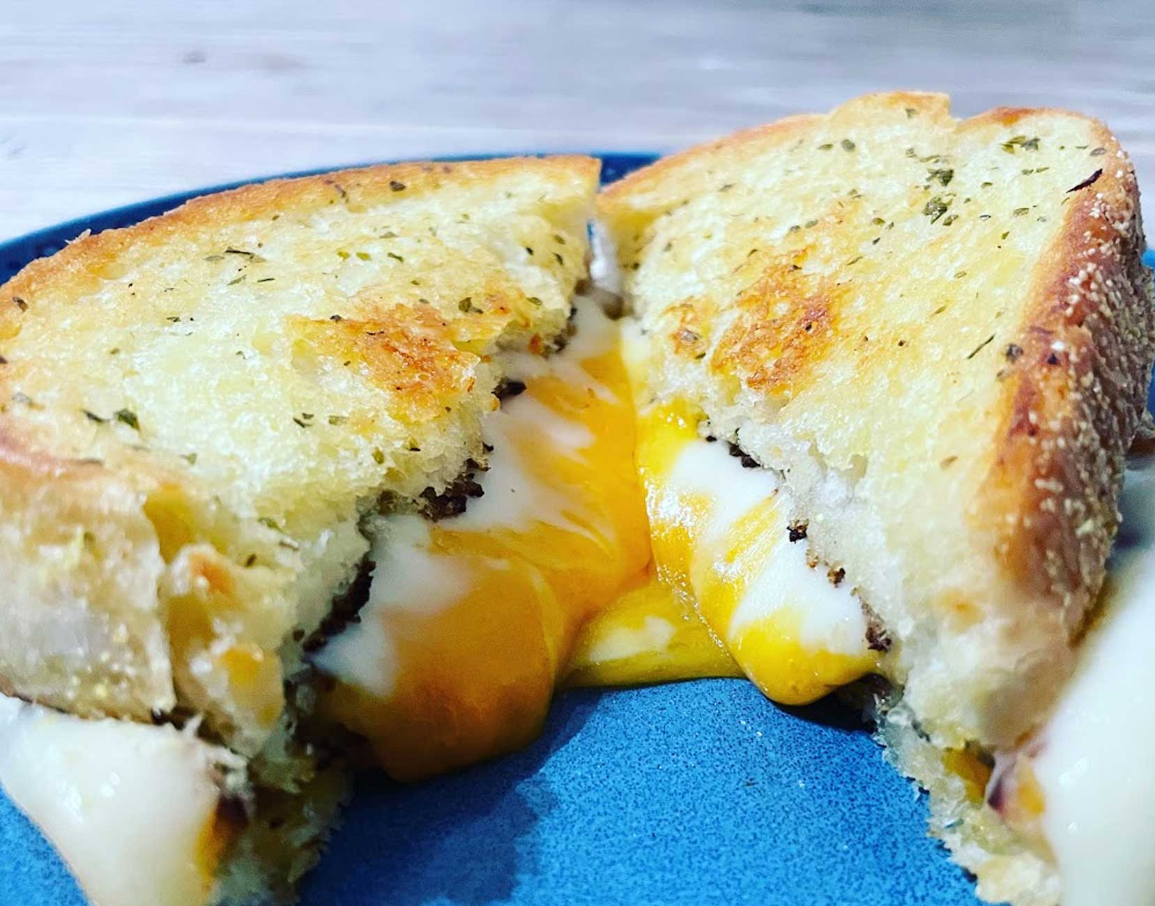 A Lone Star Twist: Thick-Cut Texas Toast Grilled Cheese Sandwich